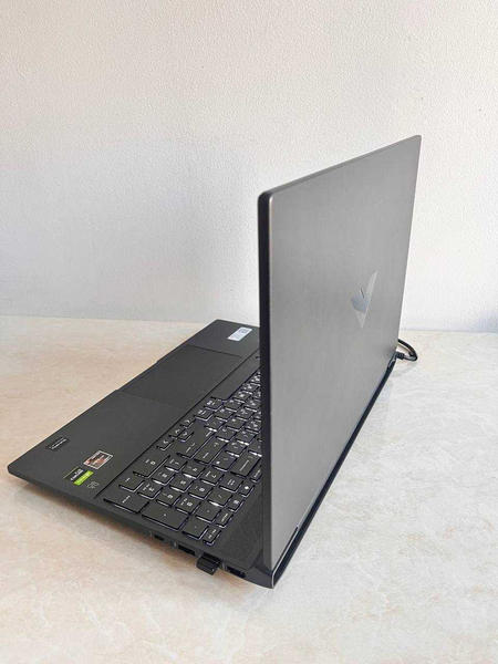 Ноутбук HP Victus 15 (R5-5600H/GTX1650)