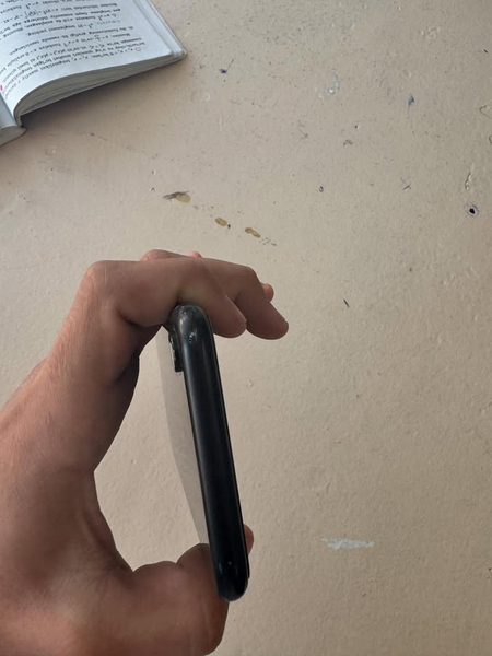 Iphone xr sotladi 128 joyi
