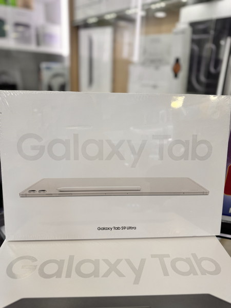 Tab S9 ultra 12/256gb graphite, beige у Артура Б17 Hofmann на Малике