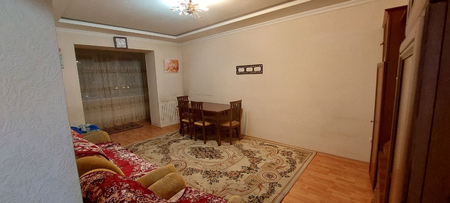 Продается 1комнатная квартира  М.Космонавтлар  Педагогический