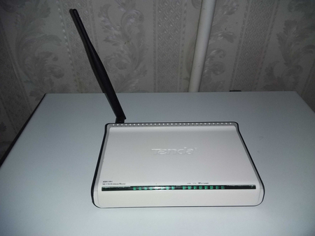 Вай-Фай Wi-Fi роутер Tenda 3G611R+ ОПТИКА Есть 3G-модем и Репитер