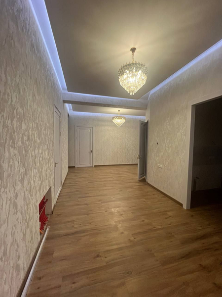 Toshkent tumani. Xasanboy postdan 2kilometr 4taxona 2sotik