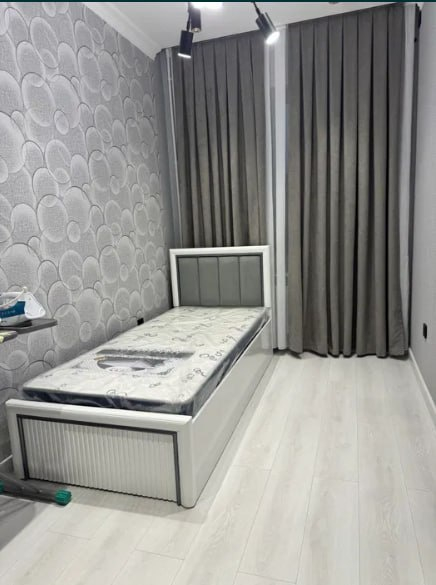 Ойбек  3/7/9 Балкон 1*7м² Общ пл 72м² +Мебель +Техника