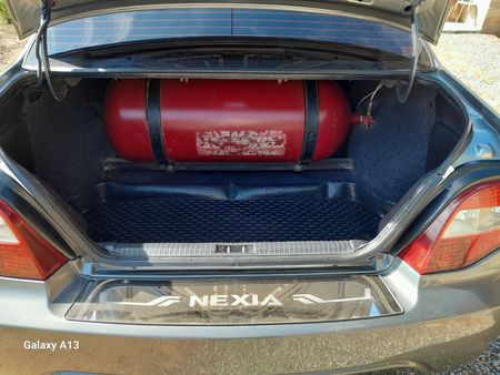 nexia sotiladi soz holatda zominda 80 l gaz balon