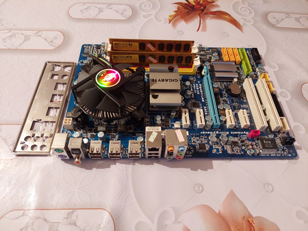 Продам блок питания Antec 500W