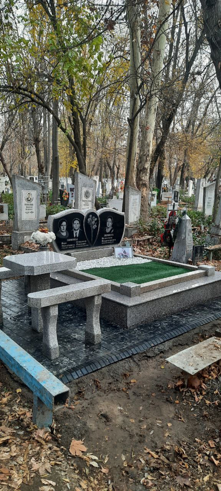 Памятники, Едгорлик!