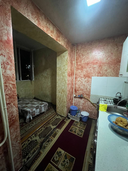 Продам Юнусабад 4кв 2/3/4 балкон 2х6 Кирпич дом