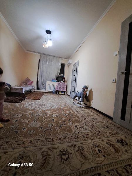 Чиланзар 8 квартал Срочна продаётся кв. 2/3/4