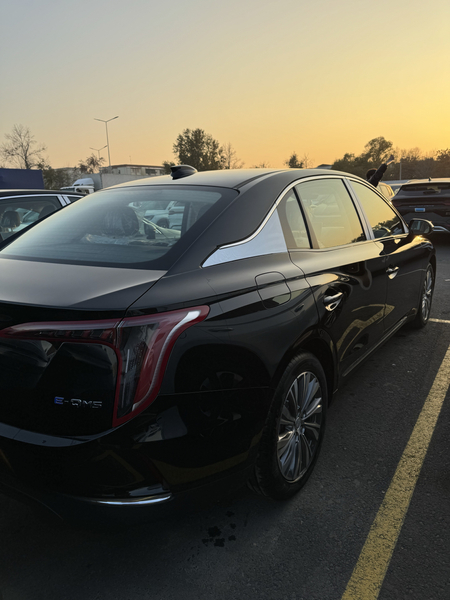 hongqi eqm5 450km bez probek 3 4 kunda nomilaga chiqadi
