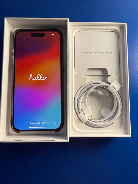 iPhone 15 Pro 1 ТБ, Natural Titanium — Отличное Состояние!