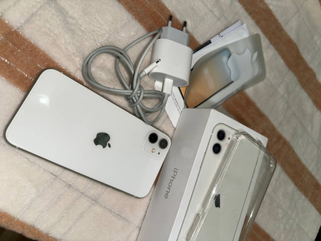 Iphone 11.  128 talik batareyka 80%