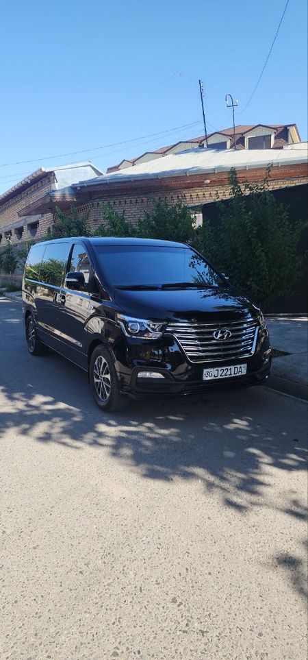 Hyundai Grand Starex
