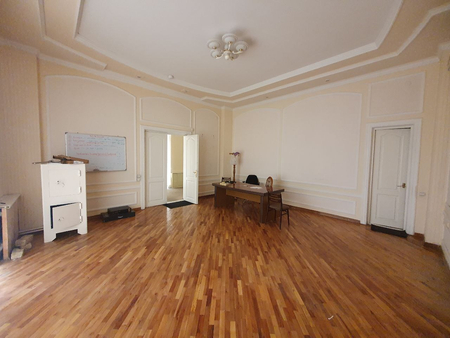 Паркентский базар 400м2 2 етаж