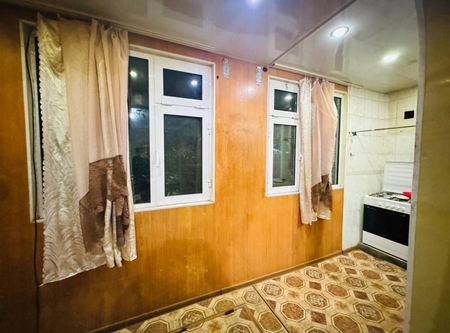 Продаётся квартира чиланзар 19 квартал 2³/1/4 балкон 1.5*6 метров