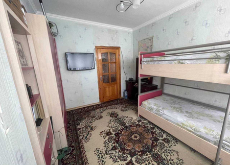 Продается трехкомнатная квартира на Ц4
