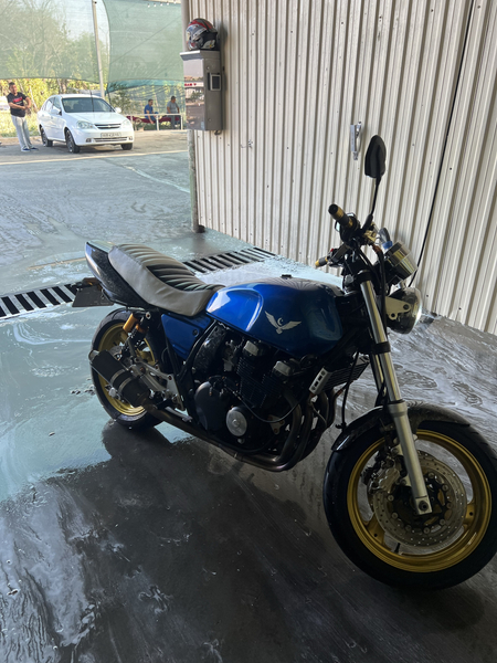 Yamaha xjr400 4 цилиндр 2004 года 3500$ оригинал