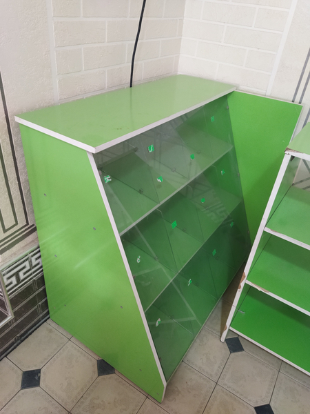 Savdo marketlarga tayyor vitirinaj mebel