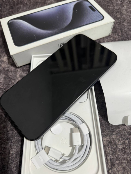 Продается новый iphone 15 pro max