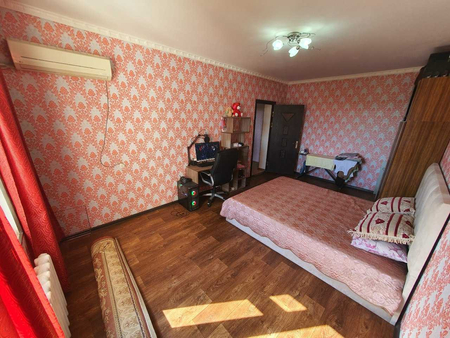 (К124556) Продается 2-х комнатная квартира в Шайхантахурском районе.
