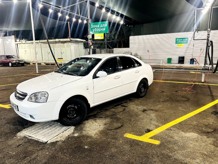 Lacetti 2012 ideal