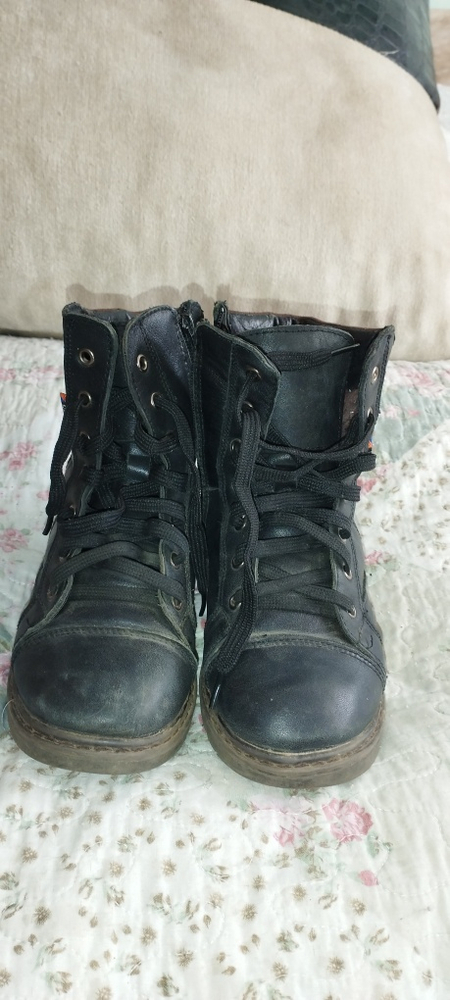 Продаю ботинки зимние 32 и 35 размера