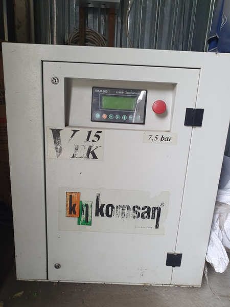Sotiladi kampresor vintavoy, bochkasi bilan