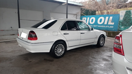 Mercedes Benz C 230