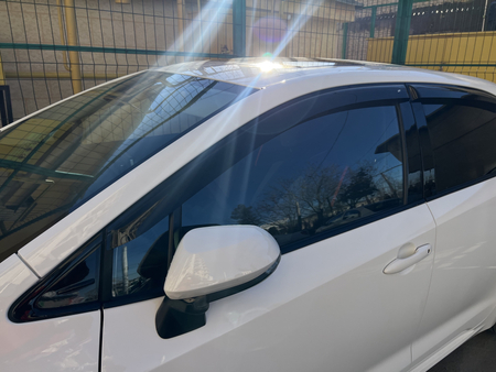 Ветровики (дефлекторы окон) Toyota Corolla 1.2T / 1.8Hybrid