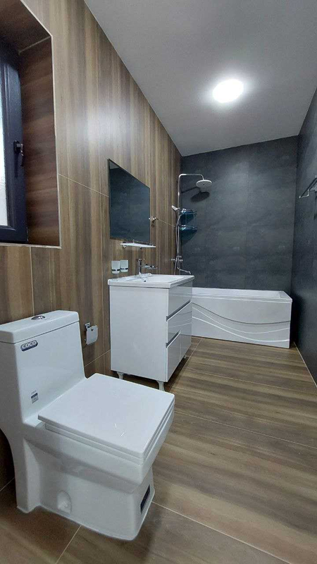 Продаётся новый Евро коттедж.  В 5 минутах от Аэропорта.