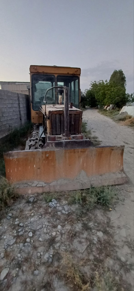 Buldozer sotiladi