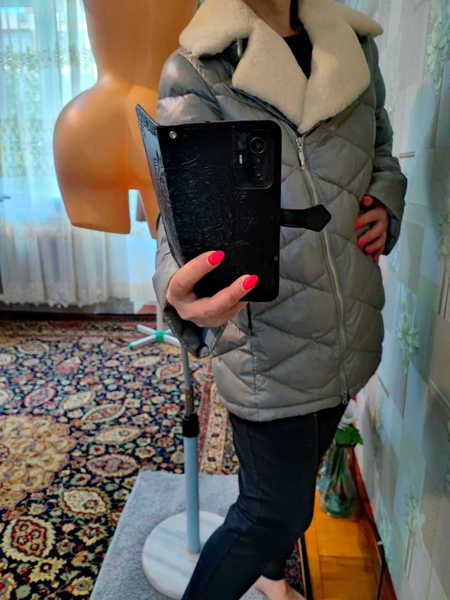 Пуховик весна/осень неоновый жёлтый.