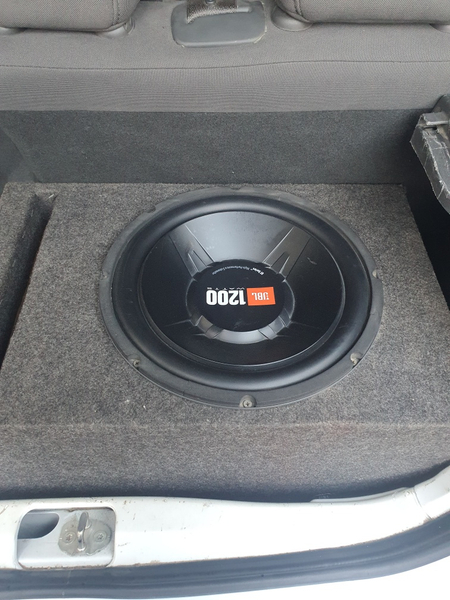 JBL 12 сабуфер 1200 вт