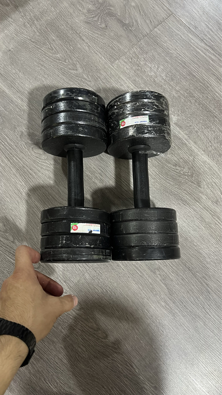 Продаются гантели почти новые 12 кг : 2 штуки
