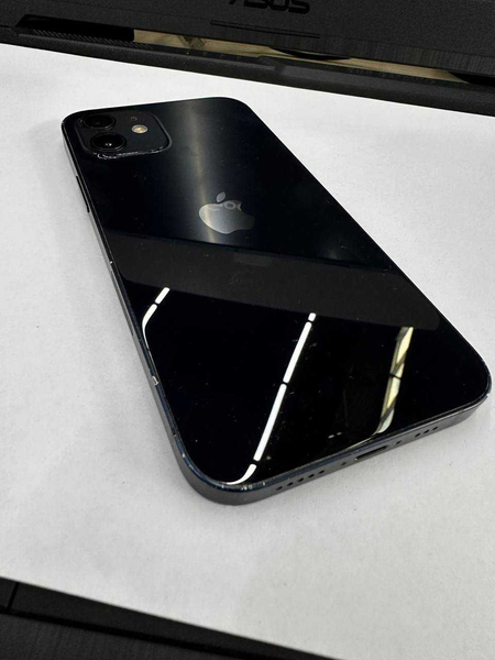 Iphone 12 / 64 gb / 77%