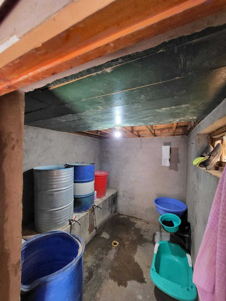 uchastka/uy sotiladi 6.5 sotix 5 xona