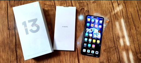 Xiaomi 13 lite 256 GB srochna sotiladi