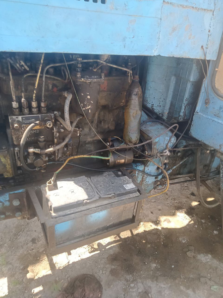 Traktor sotiladi
