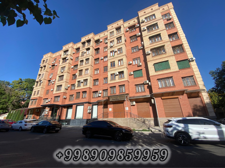 Продаётся 2х-ком. в 100м2 на ул. Садык Азимова (Японское посольство)
