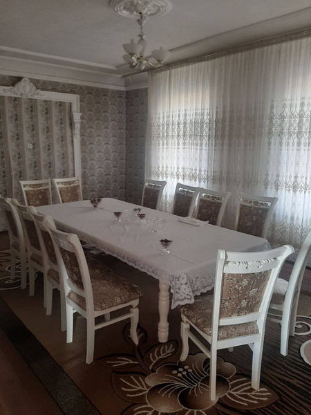 Srocni uy sotiladi