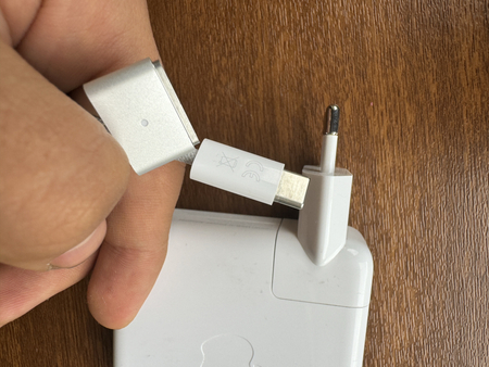 MacBook Pro M1 Pro Zaryadkasi зарядка
