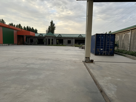 Склад 800 кв офислари билан