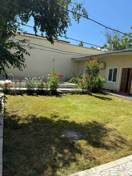 Hovli uzoq muddatga ijaraga beramiz