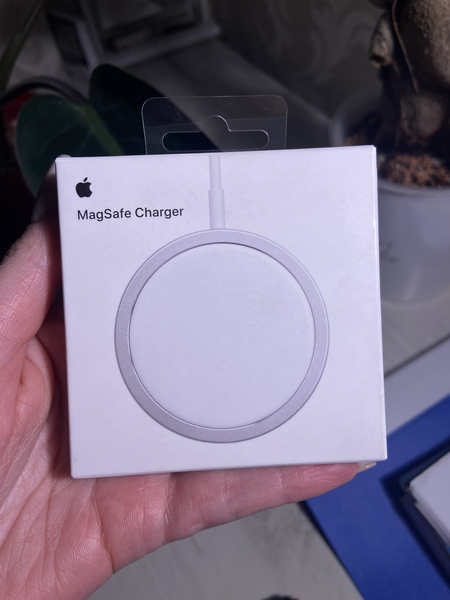 Продам Apple MagSafe Charger беспроводная зарядка