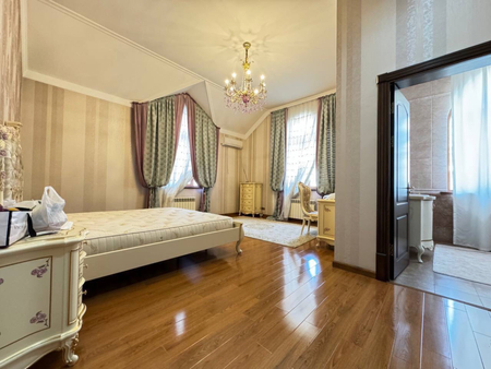 Продается Евро дом Ориентир: Американский госпиталь 1200 м2
