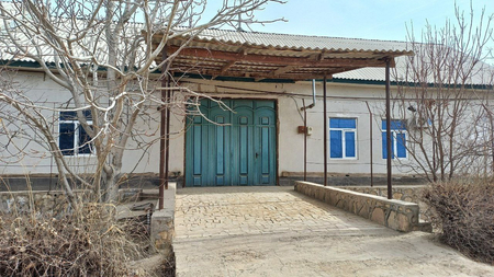 Uchastka 6 sotix  5xonali sotiladi