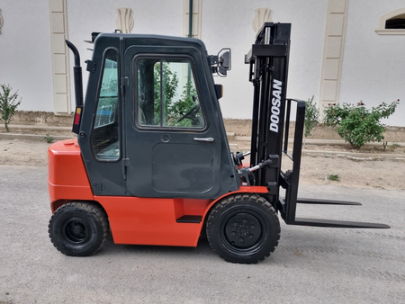 Автопогрузчик(кара,kara, auto kara)DOOSAN 2.5FD