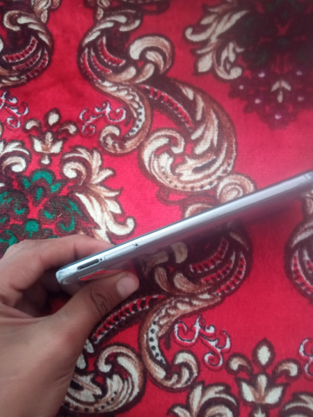 Srochna sotiladi Xiomi Redmi