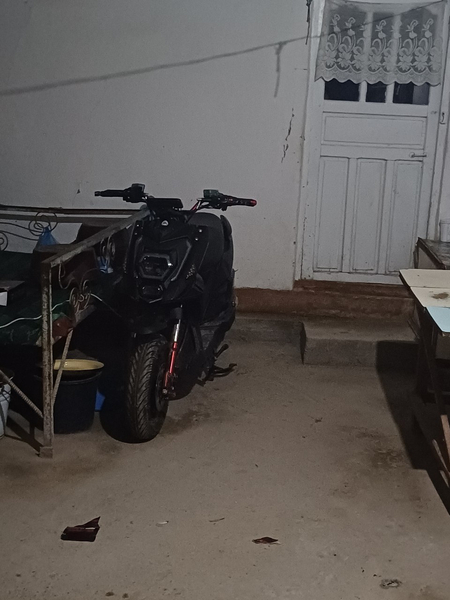 Elektroskuter sotiladi xolati yaxshi yangi ikki oy minilgan turipti
