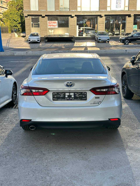 Toyota Camry Hybrid GLE \ Zakazga