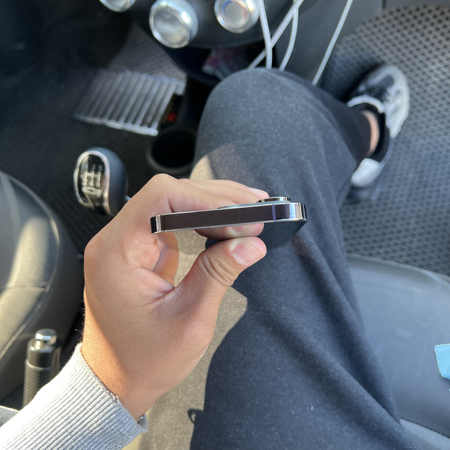 Iphone 14 pro Karopka bor ochilmagan